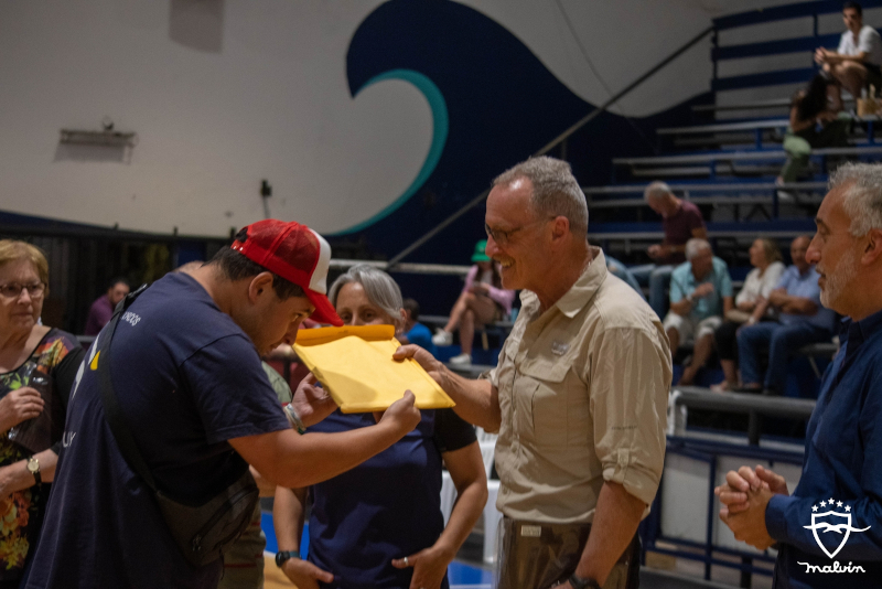 Entrega del cheque simbólico al grupo de SoMo Deporte | Acal Náutico Club